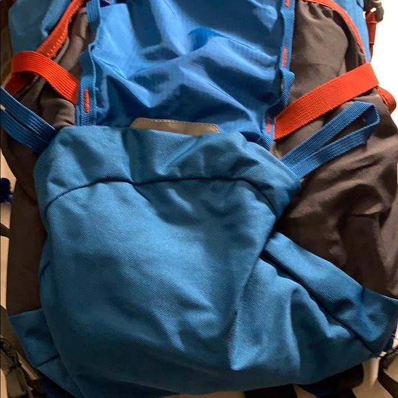 Magellan Outdoors | Bags | Magellan Outdoors 4l Hydration Backpack ...